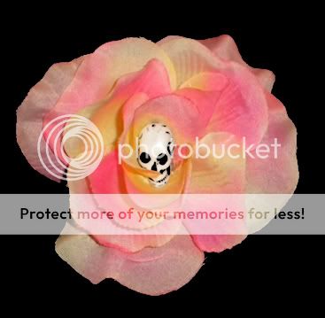 pinkyellowskullroselrg